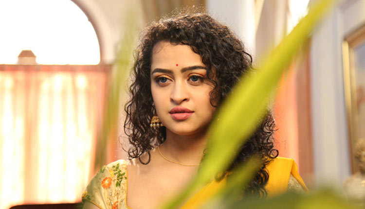 అప్సర రాణి Photos & Images # 5047 - Filmibeat Telugu