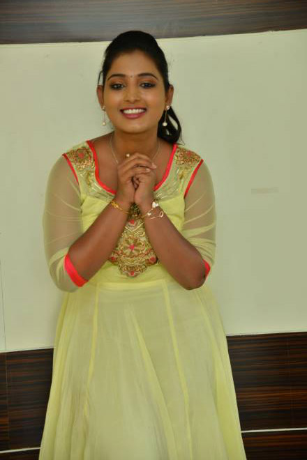 తేజా రెడ్డి Photos & Images # 4015 - Filmibeat Telugu