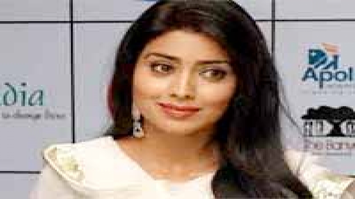 శ్రియ కమిటయిన కొత్త చిత్రం విశేషాలు.. | Actress Shriya | Shekhar Kapoor ...