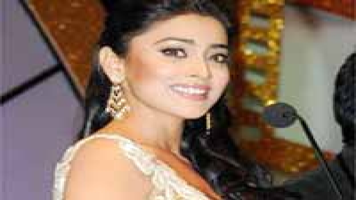 అసెస్టెంట్ డైరక్టర్ గా ప్రతీ ఒక్కరూ పని చేయక్కర్లేదు...శ్రియ | Actress ...