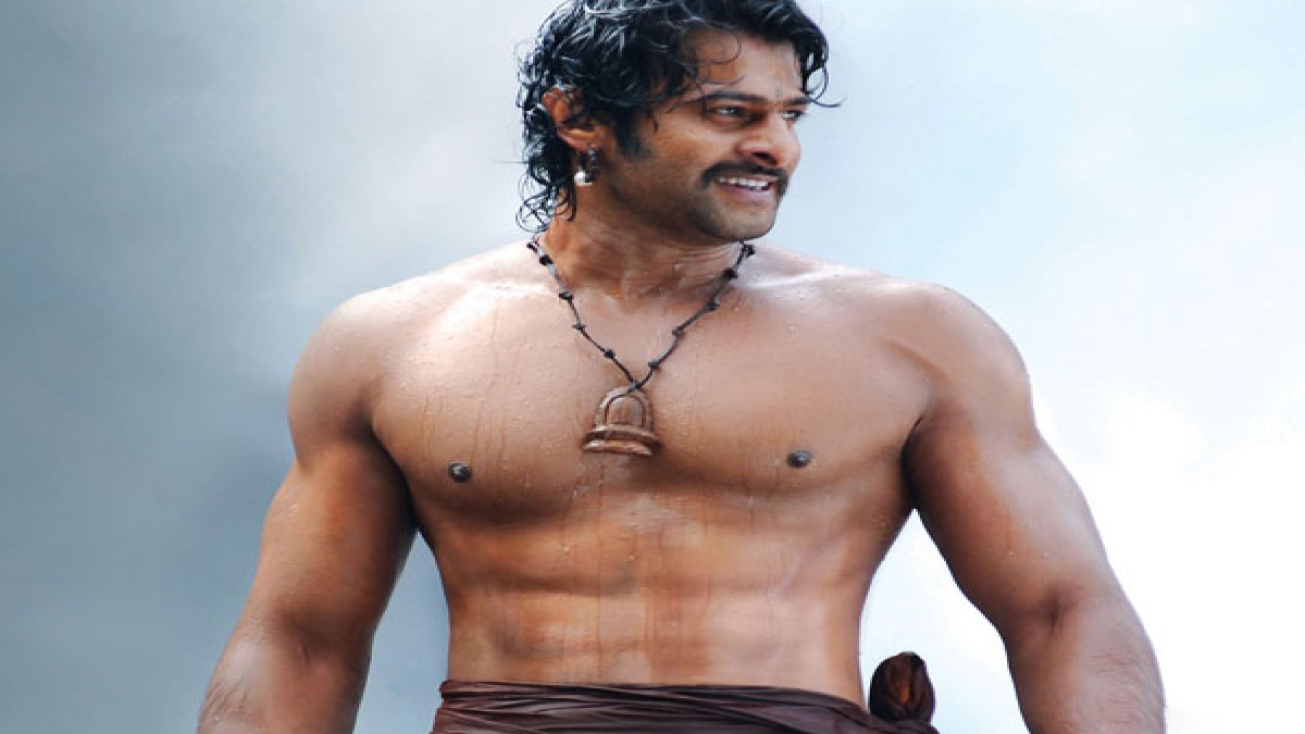 మళ్లీ సిక్స్ ప్యాక్‌తో ప్రభాస్.. సాహో కోసం కసరత్తులు.. | Prabhas to ...