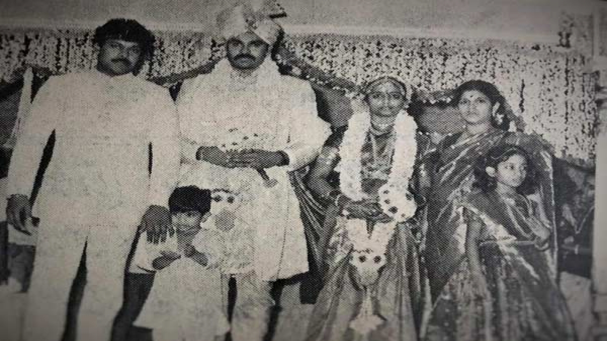 వైరల్‌గా మారిన మెగా బ్రదర్స్ అరుదైన ఫోటో! | Mega brothers rare photo ...
