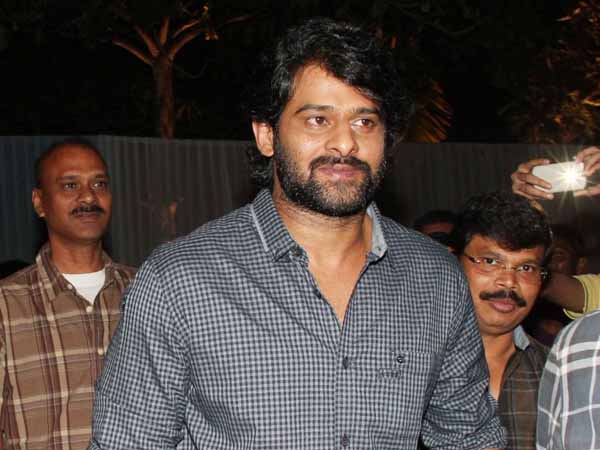 ప్రభాస్ కు క్షమాపణ చెప్పిన తెలుగు కమిడియన్(వీడియో) | Tollywood Actor ...