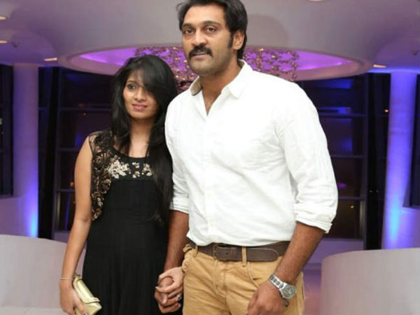 మిసెస్ ఇండియా ఫైనల్ రౌండ్లో: విలన్ అజయ్ భార్య | Actor Ajay's wife makes ...