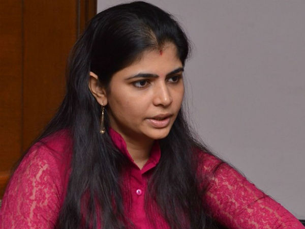 ఆఫర్ కోసం వెళితే ఇంటికి రమ్మన్నాడు.. ప్రముఖ సింగర్ కాపురంలో గాయని ...