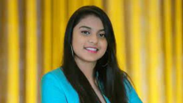 Anshumalika: వైరల్ అవుతున్న రోజూ కూతురి లేటెస్ట్ ఫొటో.. లవ్ సింబల్ తో ...