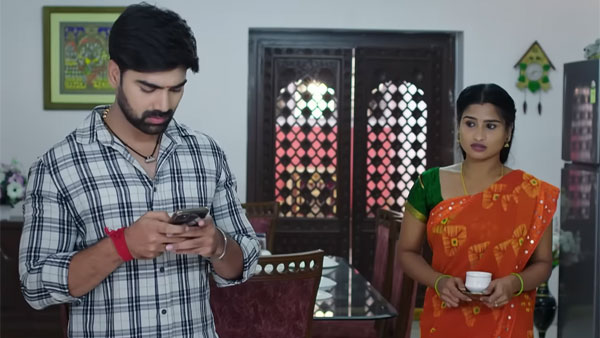 Intinti Gruhalakshmi విక్రమ్కు ఆ మాట చెప్పిన ప్రియ నందూ తులసిని