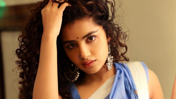 Anupama Parameswaran: టెంప్టింగ్ పోజులతో అనుపమ గ్లామర్ ట్రీట్... చీర ...