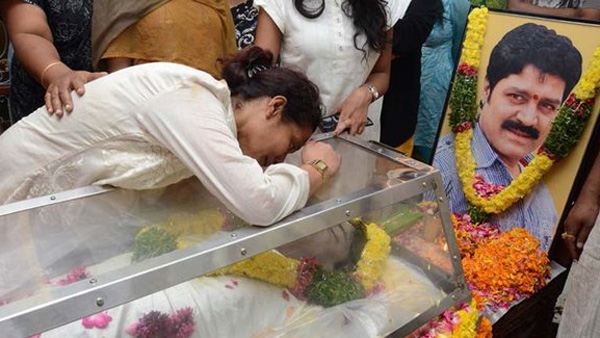 Srihari Death Mystery: ఆ ఇంజెక్షన్ వల్లే బావ చనిపోయాడు... శ్రీహరి భార్య సెన్సెషనల్ కామెంట్స్ ...