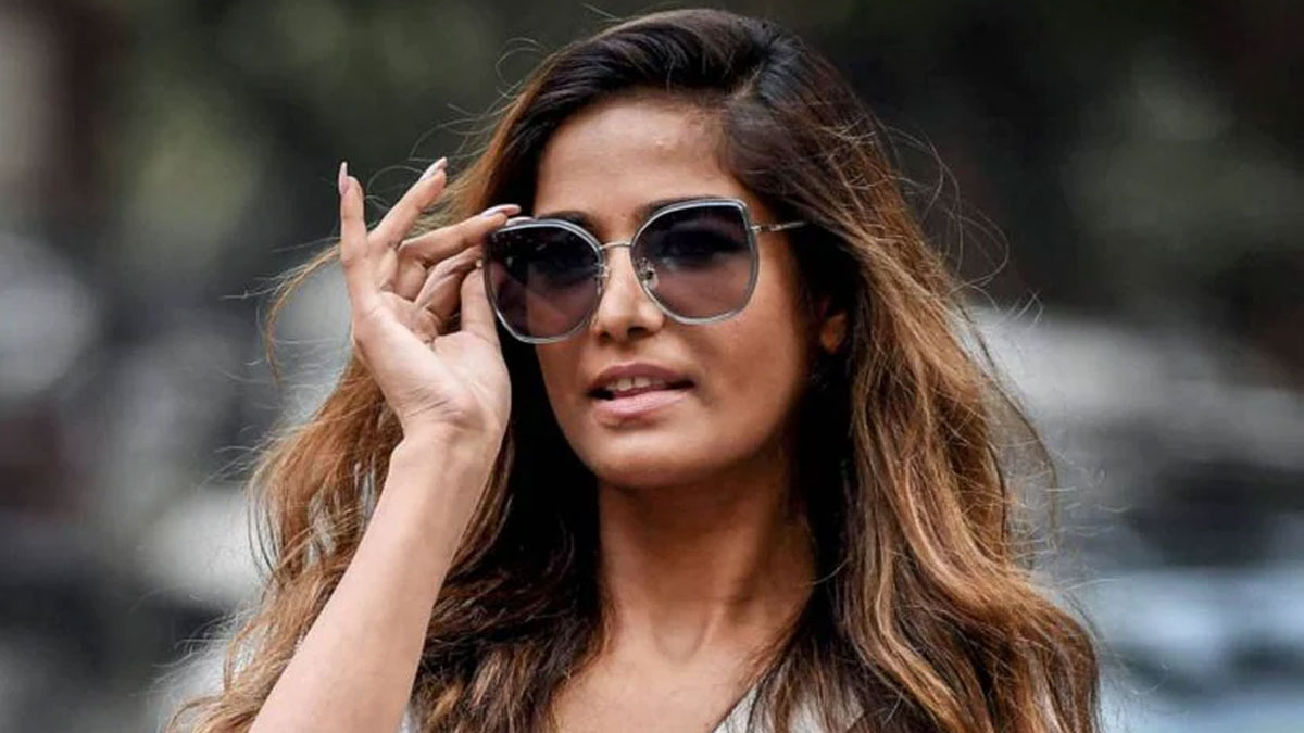 Poonam Pandey బిగ్ ట్విస్ట్ : అందర్నీ ఫూల్స్ చేసిన పూనమ్ పాండే.. బతికే ...